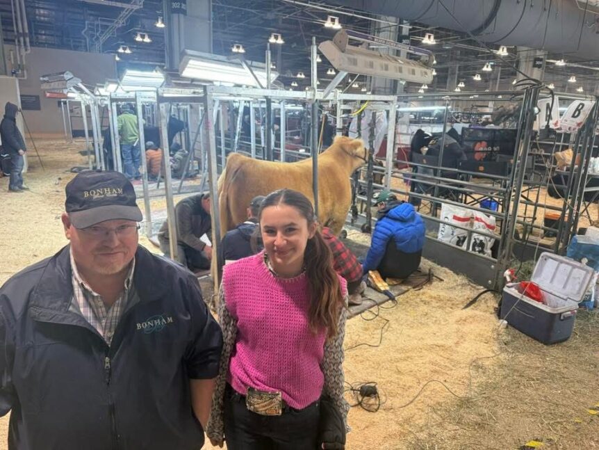 Matilyn Lautner got to work with an industry legend today Travis ...